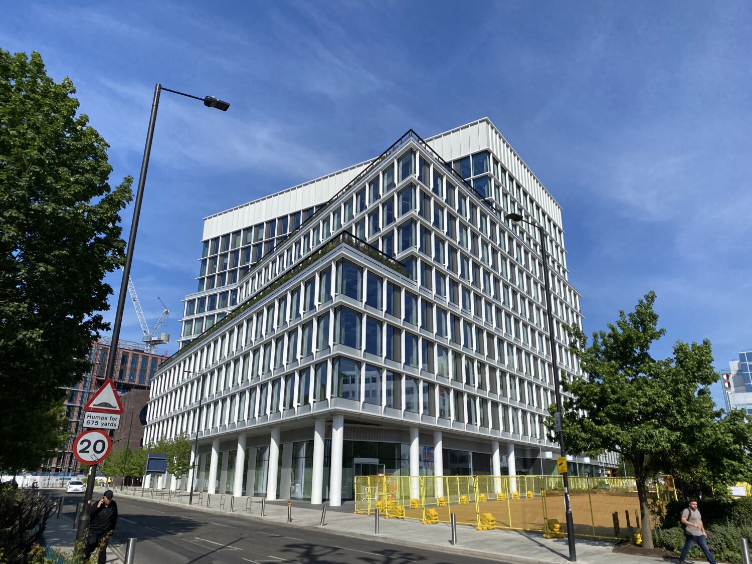 Gateway Central, London - Facade Hoists